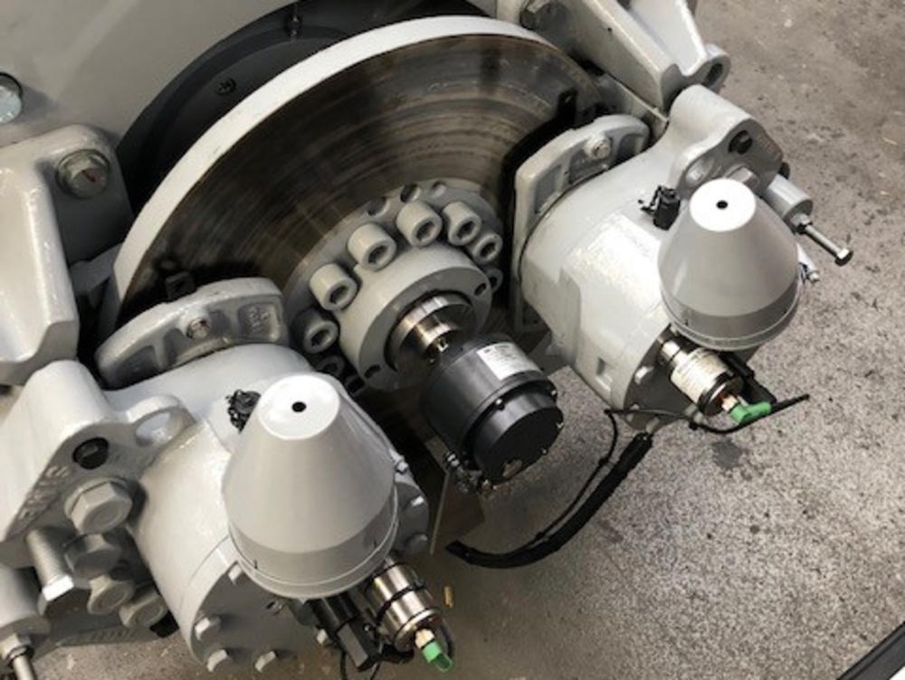 Motors for offshore wind turbine installation vessels